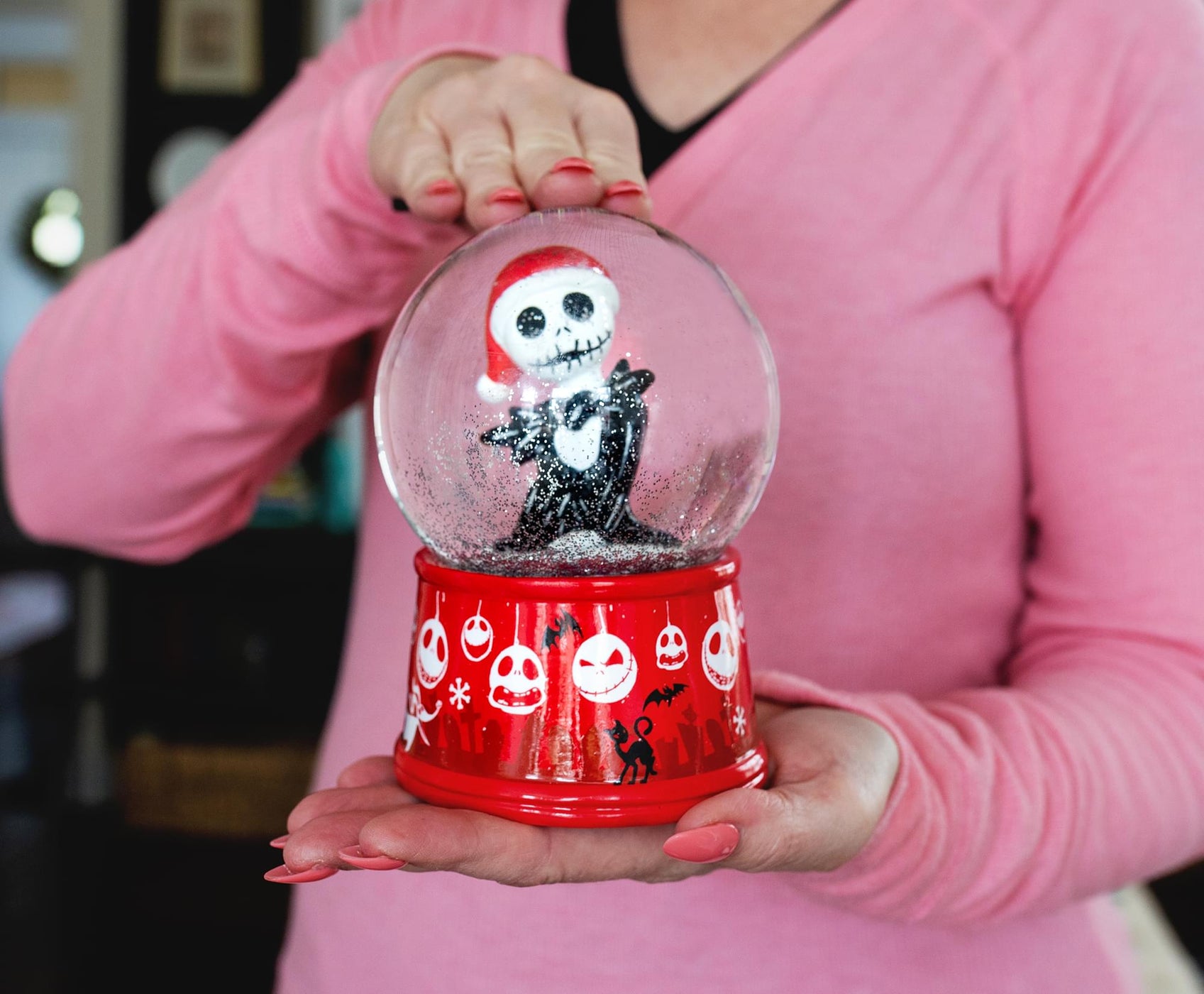 NBX Santa Jack 6 Inch Light Up Snow Globe | Free Shipping — MeTV Mall