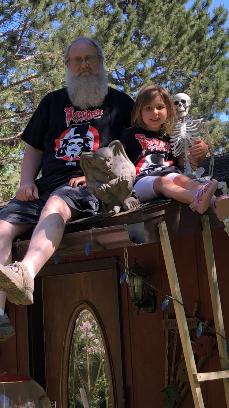 Svengoolie® T-Shirt — MeTV Mall